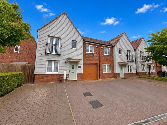 4 bedroom semi detached house for sale
