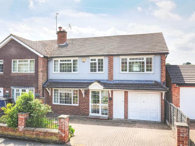 4 bedroom semi detached house for sale