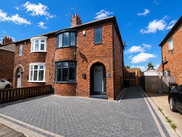 4 bedroom semi detached house for sale