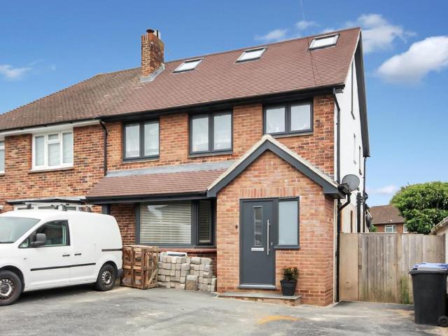 4 bedroom semi detached house for sale