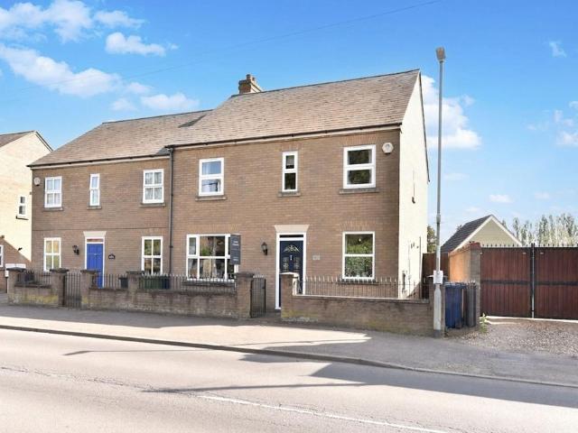 4 bedroom semi detached house for sale