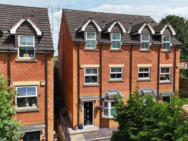 4 bedroom semi detached house for sale