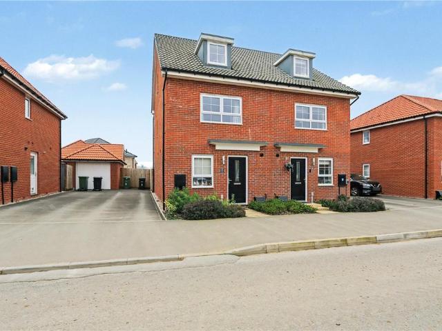 4 bedroom semi detached house for sale