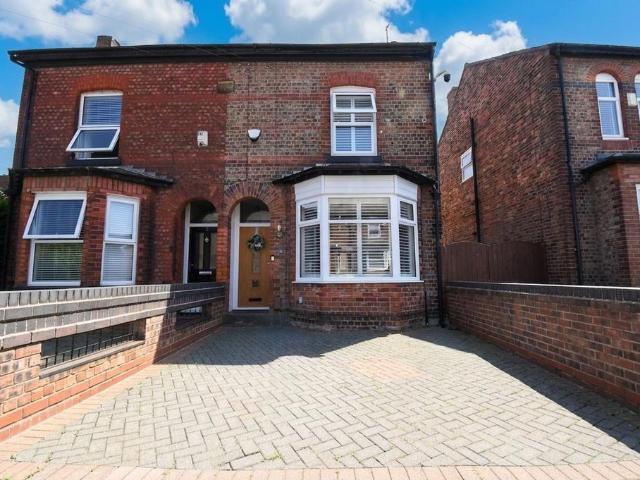 4 bedroom semi detached house for sale