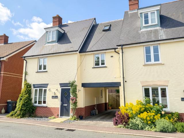 4 bedroom semi detached house for sale