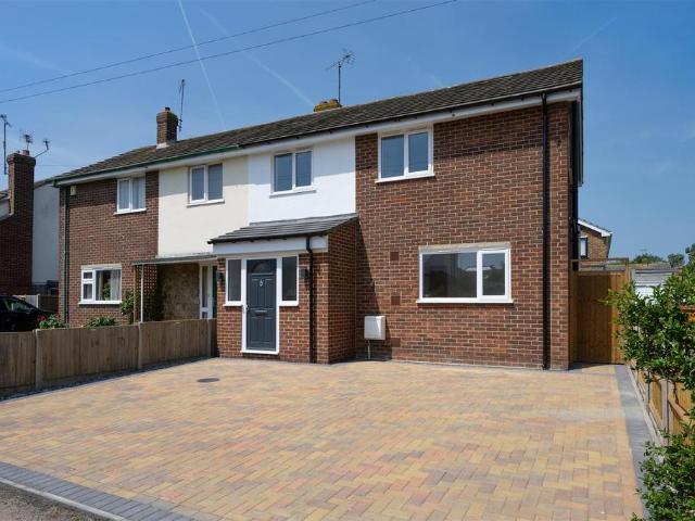 4 bedroom semi detached house for sale
