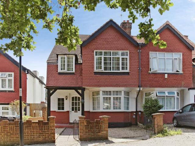 4 bedroom semi detached house for sale