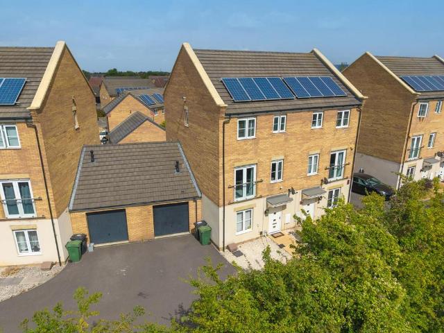 4 bedroom semi detached house for sale