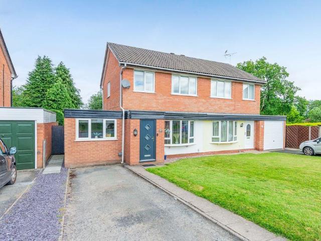 4 bedroom semi detached house for sale