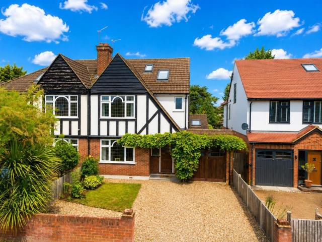 4 bedroom semi detached house for sale