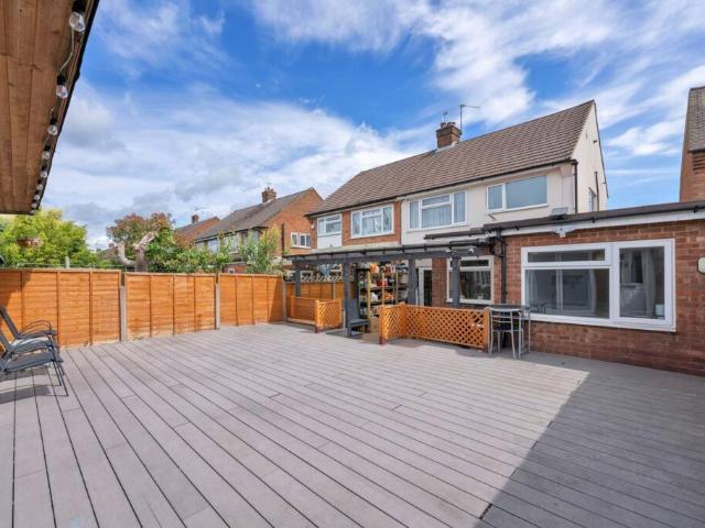 4 bedroom semi detached house for sale