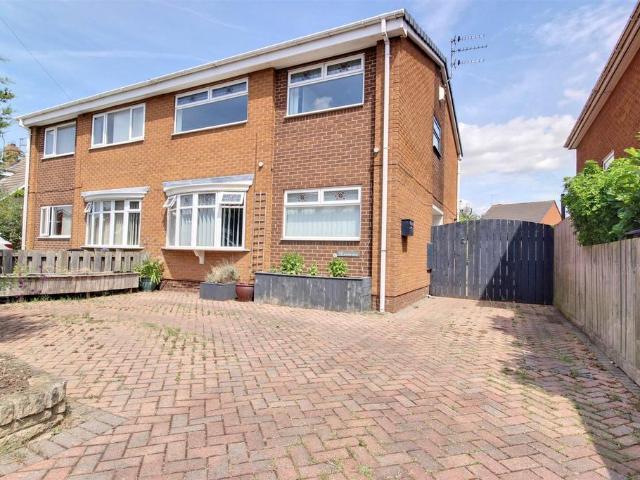 4 bedroom semi detached house for sale