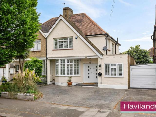 4 bedroom semi detached house for sale
