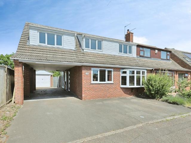 4 bedroom semi detached house for sale