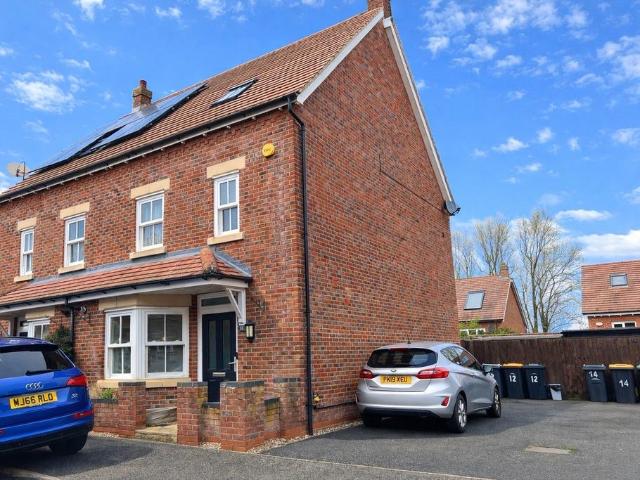 4 bedroom semi detached house for sale