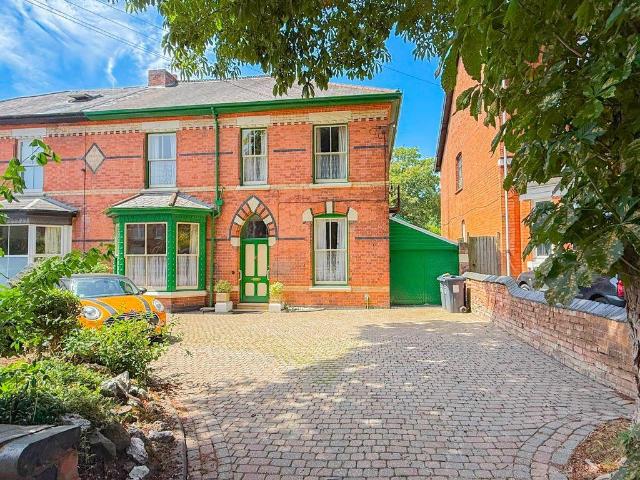 4 bedroom semi detached house for sale