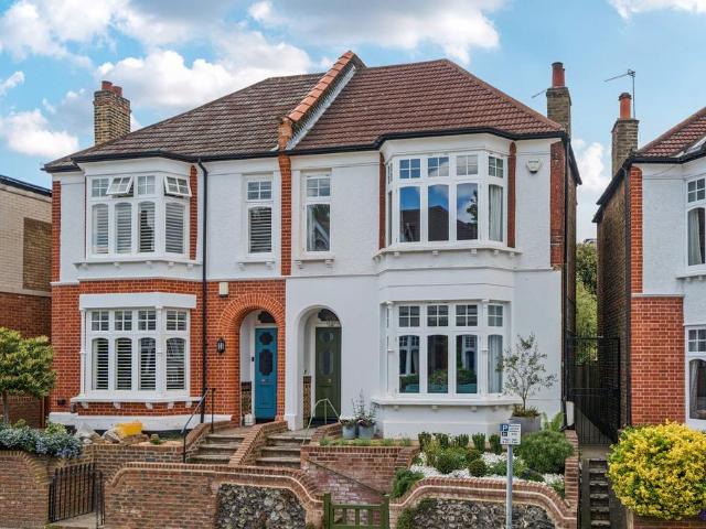 4 bedroom semi detached house for sale