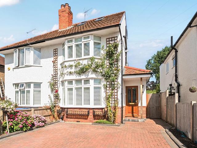 4 bedroom semi detached house for sale