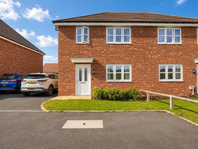 4 bedroom semi detached house for sale