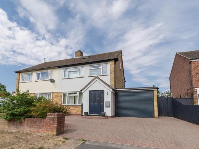 4 bedroom semi detached house for sale