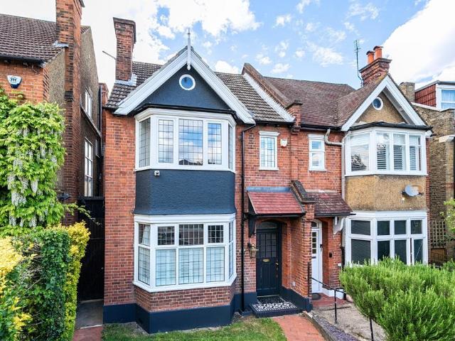 4 bedroom semi detached house for sale