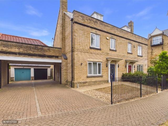 4 bedroom semi detached house for sale