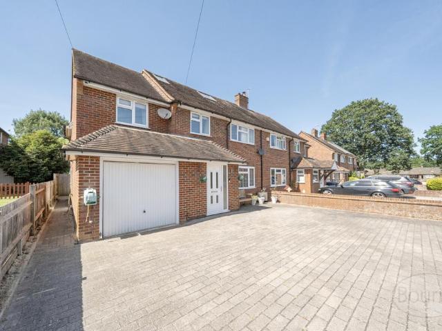 4 bedroom semi detached house for sale