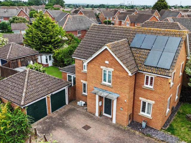 4 bedroom semi detached house for sale