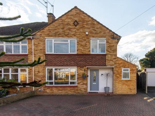 4 bedroom semi detached house for sale