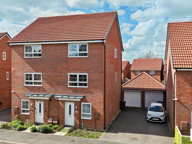 4 bedroom semi detached house for sale