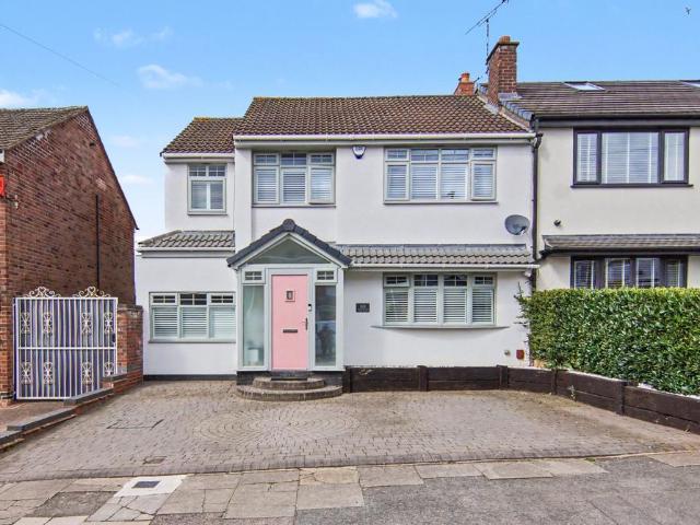 4 bedroom semi detached house for sale