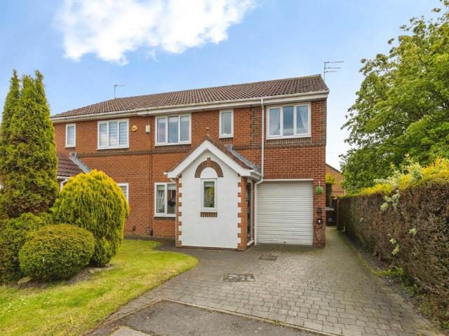 4 bedroom semi detached house for sale