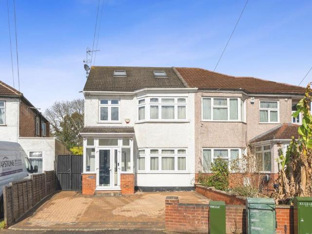 4 bedroom semi detached house for sale