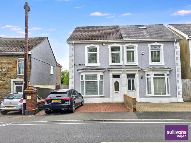 4 bedroom semi detached house for sale
