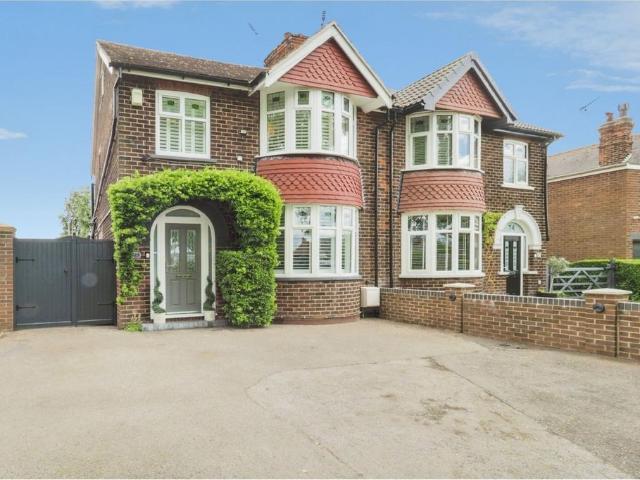 4 bedroom semi detached house for sale