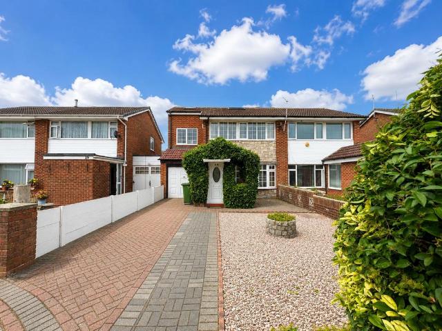 4 bedroom semi detached house for sale