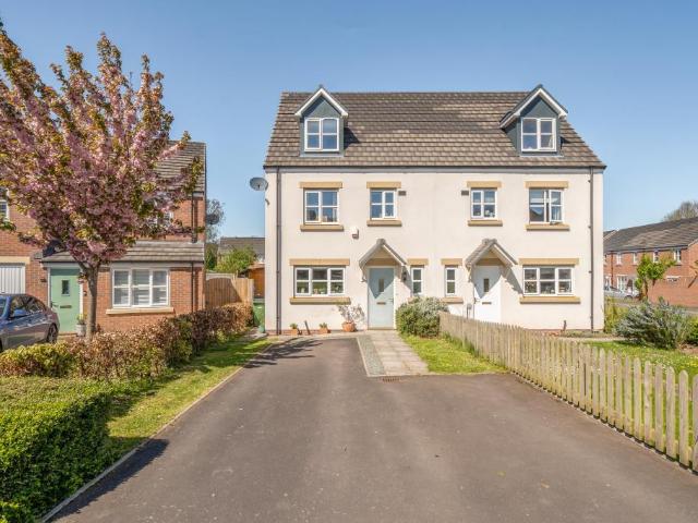 4 bedroom semi detached house for sale