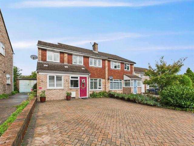4 bedroom semi detached house for sale