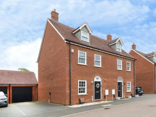 4 bedroom semi detached house for sale