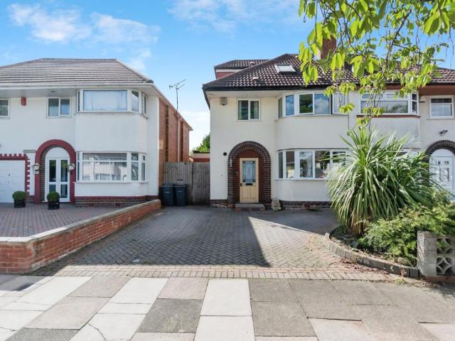 4 bedroom semi detached house for sale