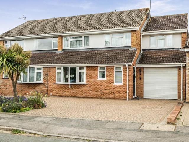 4 bedroom semi detached house for sale