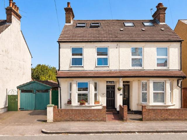 4 bedroom semi detached house for sale