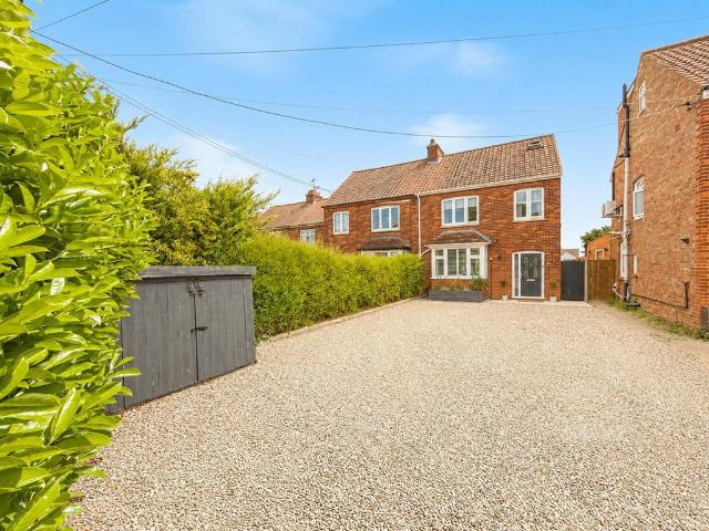 4 bedroom semi detached house for sale
