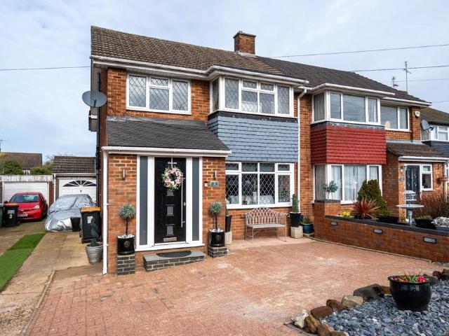 4 bedroom semi detached house for sale