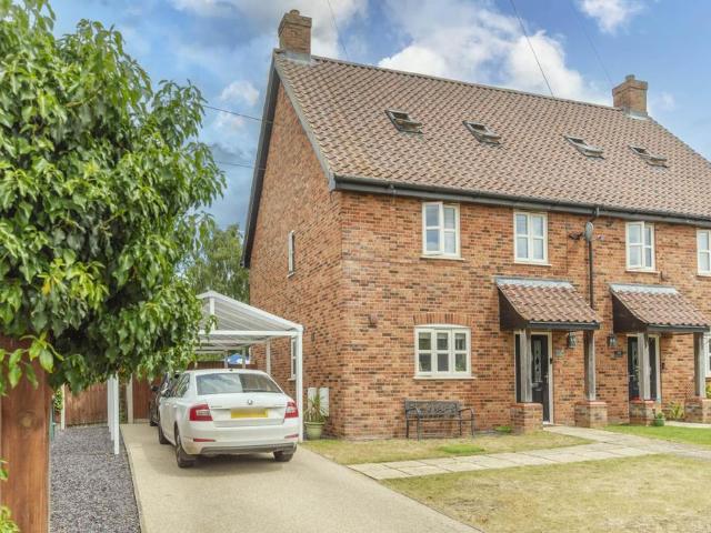 4 bedroom semi detached house for sale