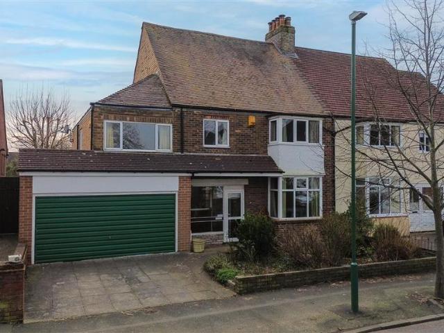 4 bedroom semi detached house for sale