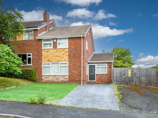 4 bedroom semi detached house for sale