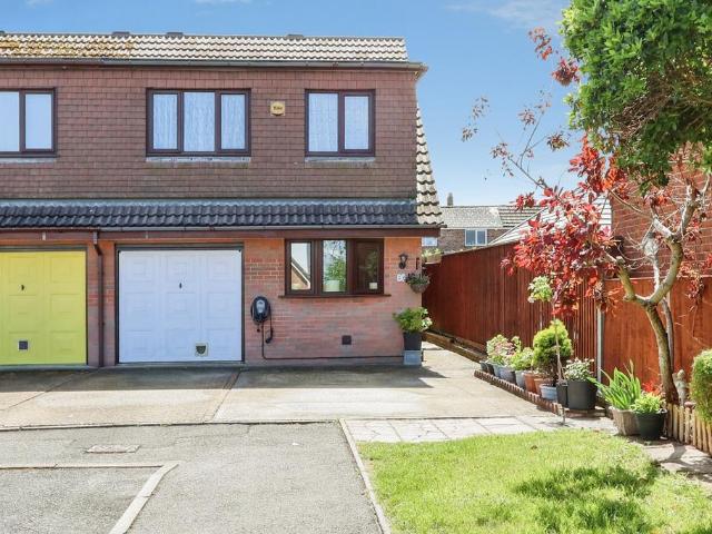 4 bedroom semi detached house for sale