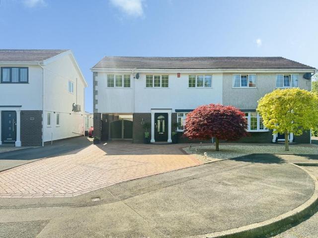 4 bedroom semi detached house for sale