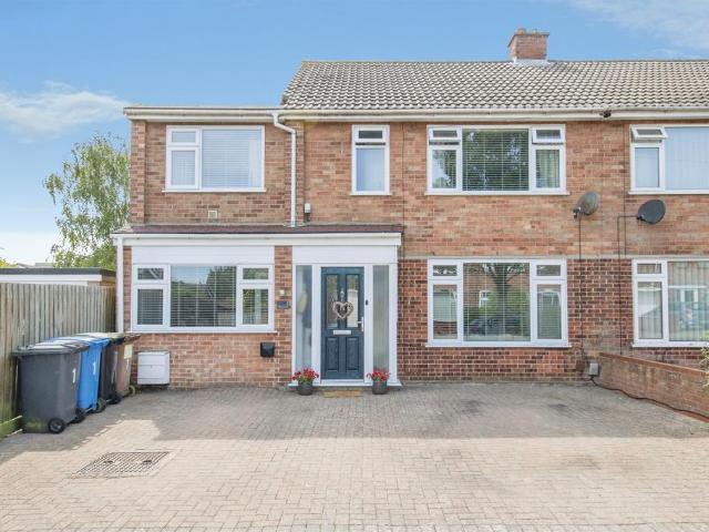 4 bedroom semi detached house for sale